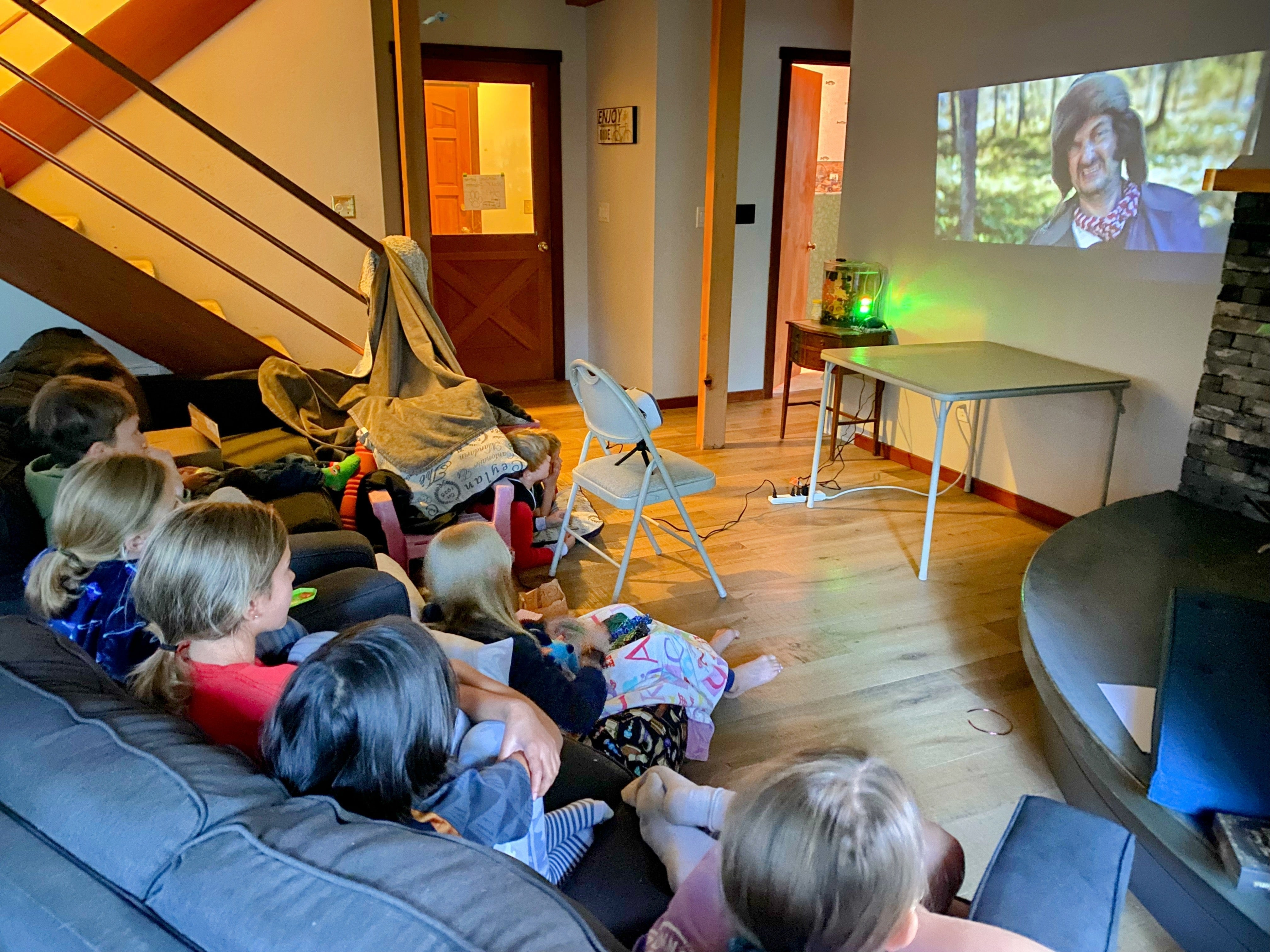 Using a Smart Projector to Make Learning Fun & Interactive for Kids ...