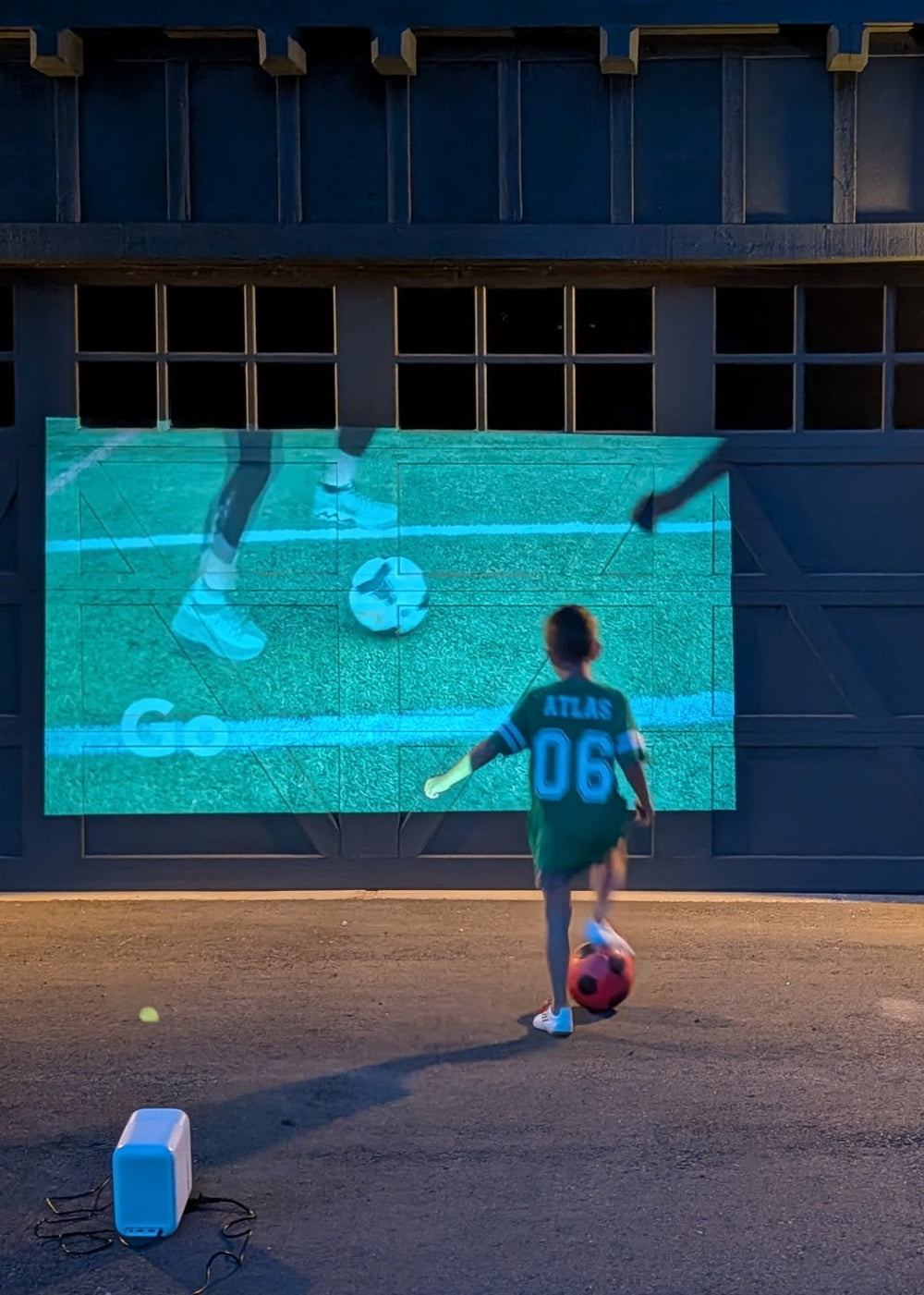 Lumi: Big Screen Magic - Portable HD Smart Projectors – Lumi Labs, Inc.